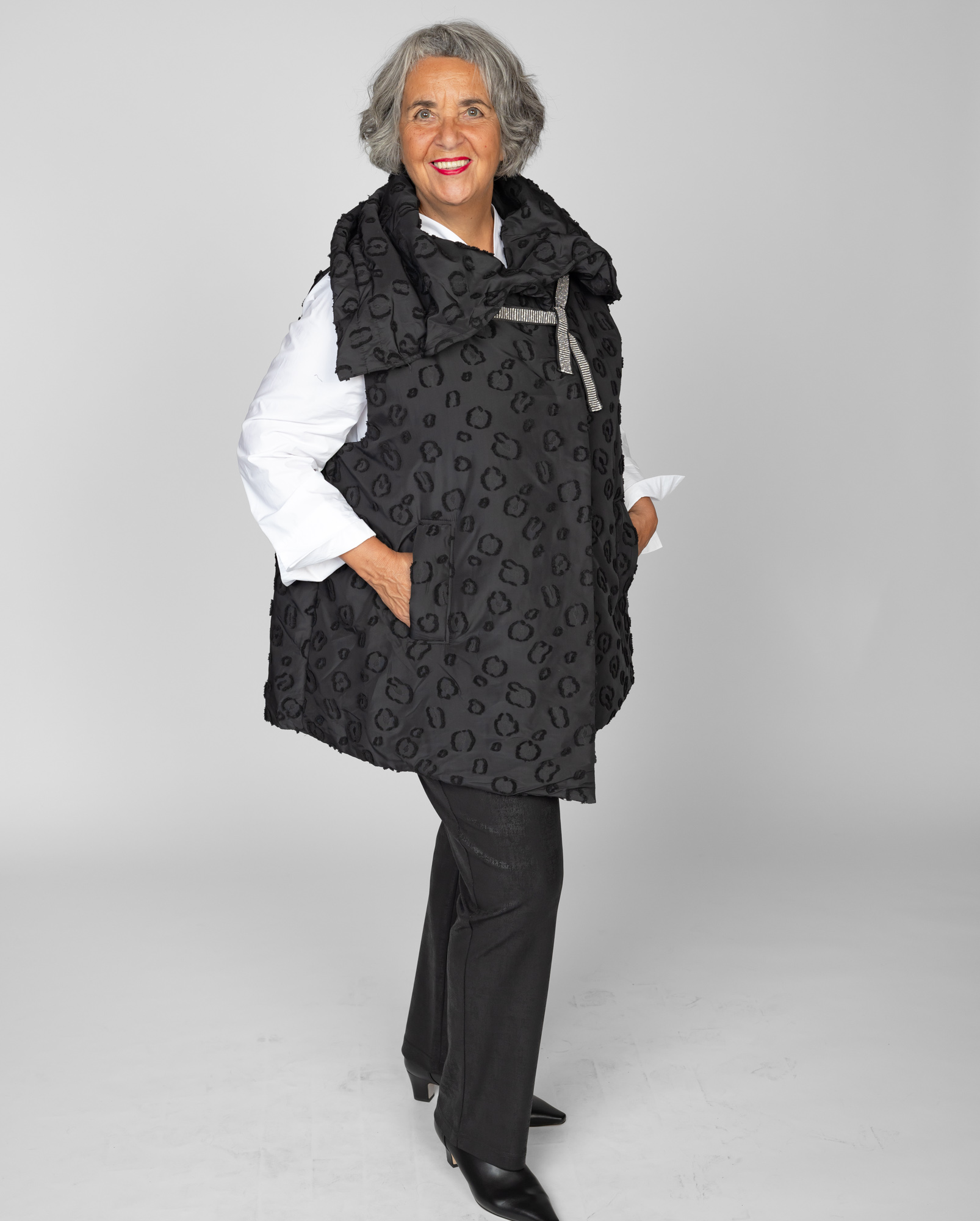 NOEN - Monochromatic Textured Printed Vest (89607-81295) - Oppen's